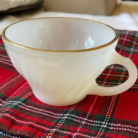 Fire King | Dining | Oven Ware Fire King White Glass Swirl Gold Rim Tea ...